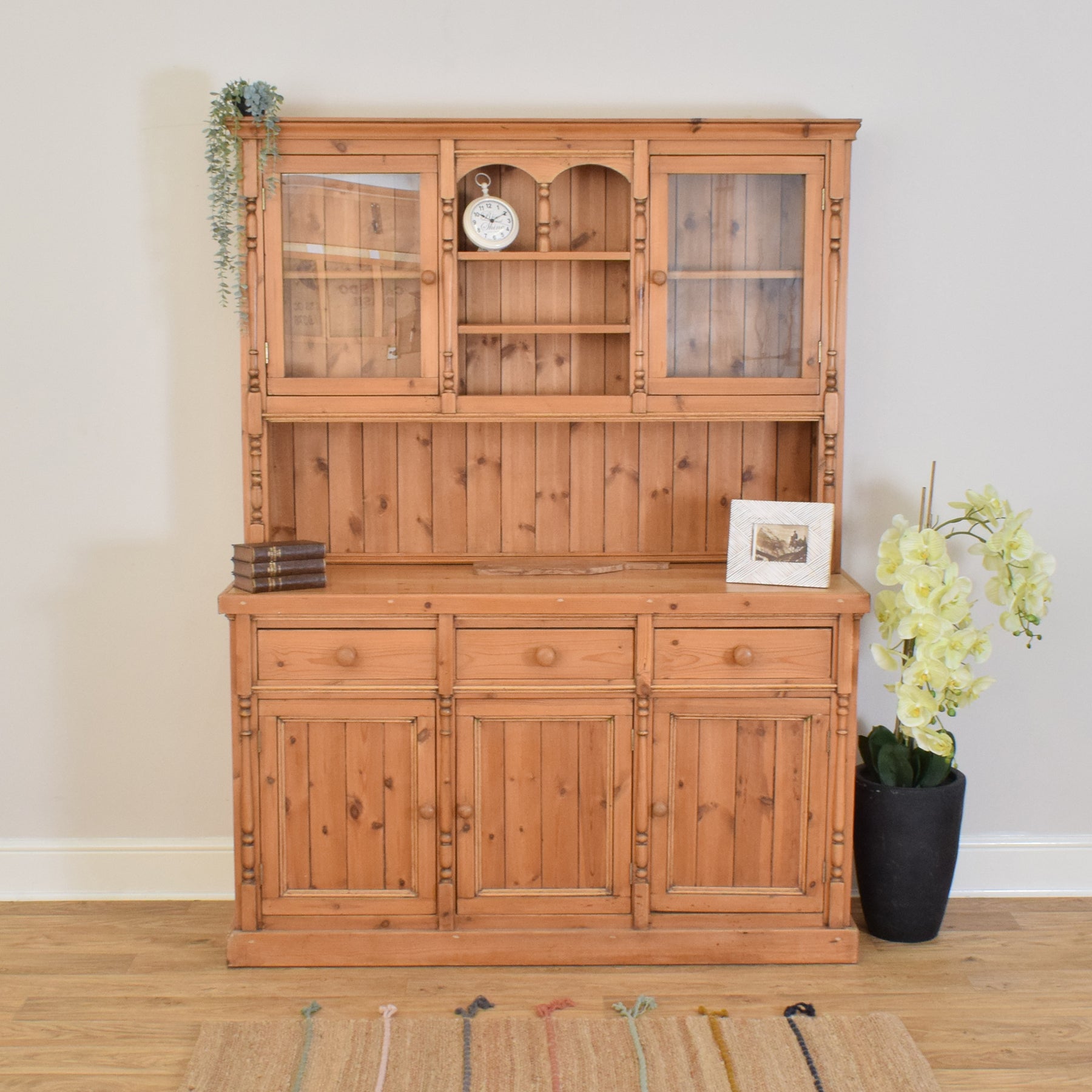 Rustic pine furniture near me store